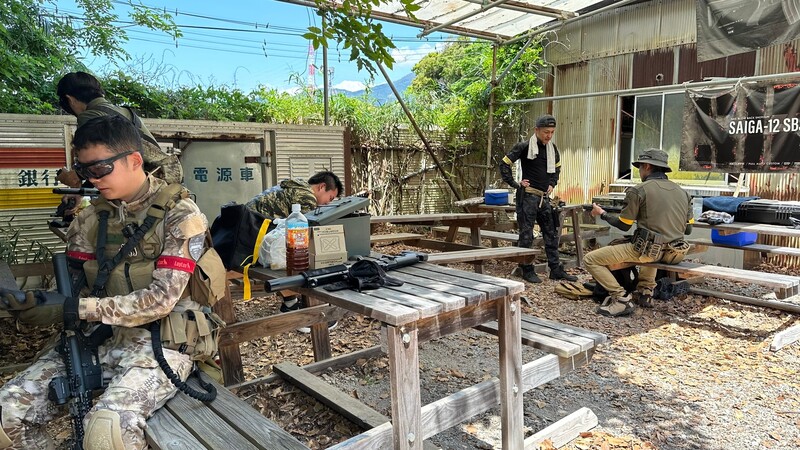 COMBAT TOWN / GALLERY